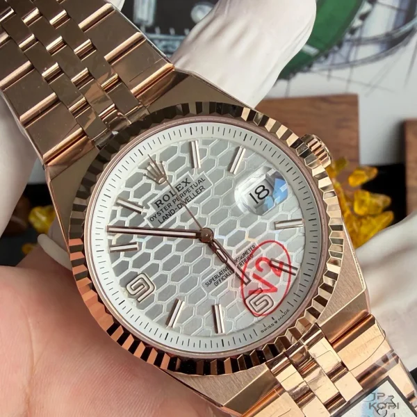 ロレックス ランドドゥエラー 127335 | ローズゴールド × ホワイトハニカムダイヤル × フルーテッドベゼル 一体式Cal.7135 ...