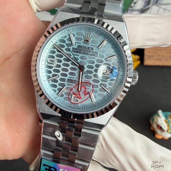 ロレックス ランドドゥエラー 127336 | ステンレス × アイスブルーハニカムダイヤル × フルーテッドベゼル 一体式Cal.7135 ...